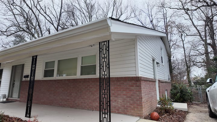 Spacious Private Suite W/ Yard - Gastonia, NC