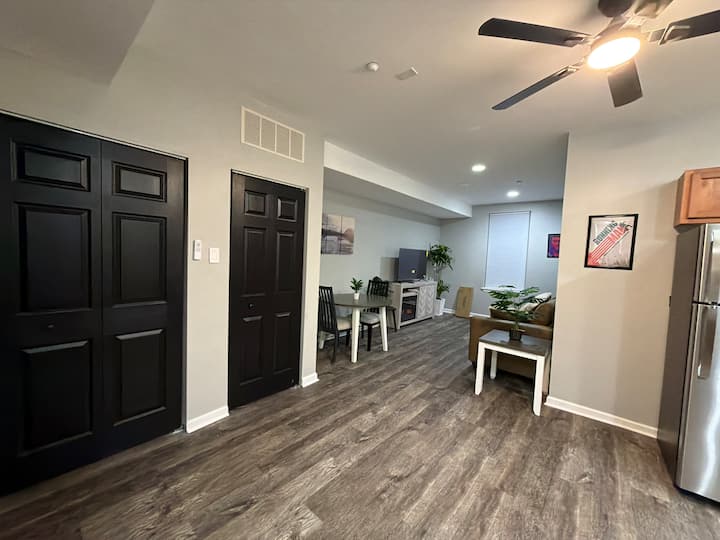Beautiful Apartment #3 With Free Parking - Wilmington, DE