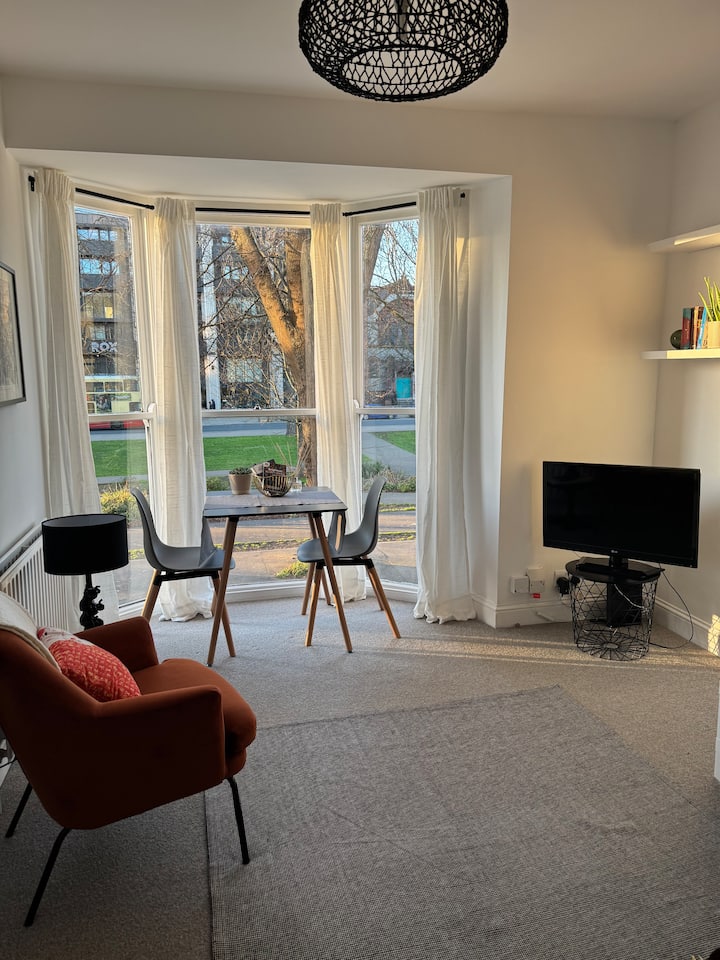 Lovely Central Brighton Location - Brighton Station