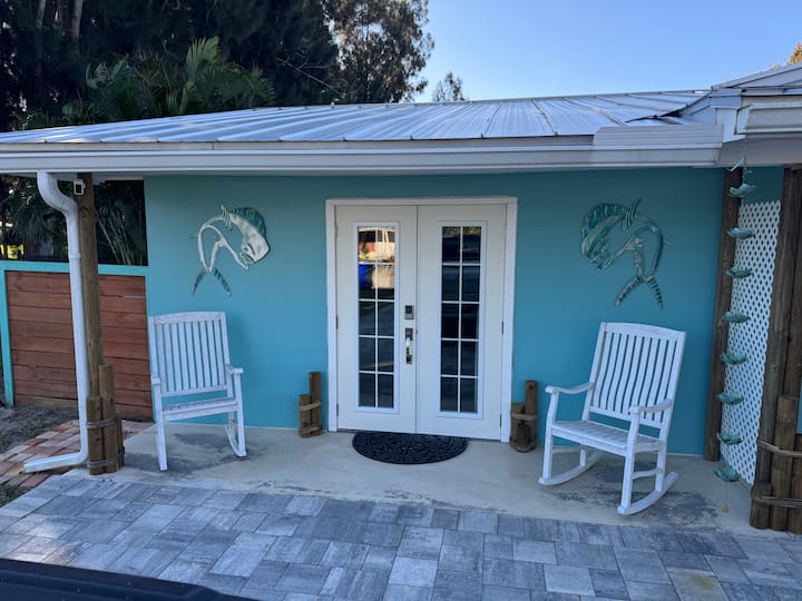 Private Suite W/ King Bed In A Quiet Neighborhood - Vero Beach, FL