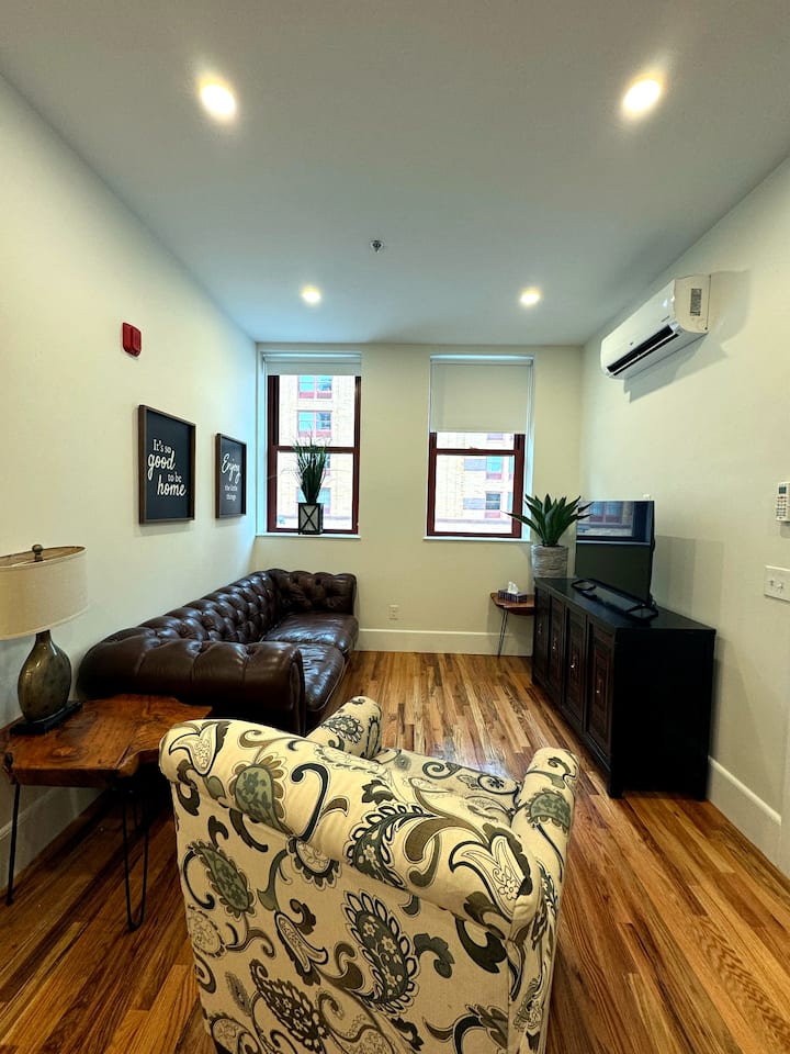 Downtown Providence W/ Free Parking - Providence, RI