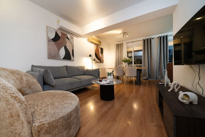 2 Bedroom Flat In Center - Nicosia