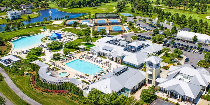 Peninsula Retreat | Golf, Pools & Beach Access - Delaware