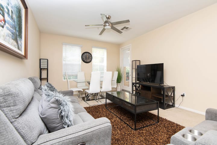 Large 2 Bedroom 2 Bath Disneyland! - 橙市