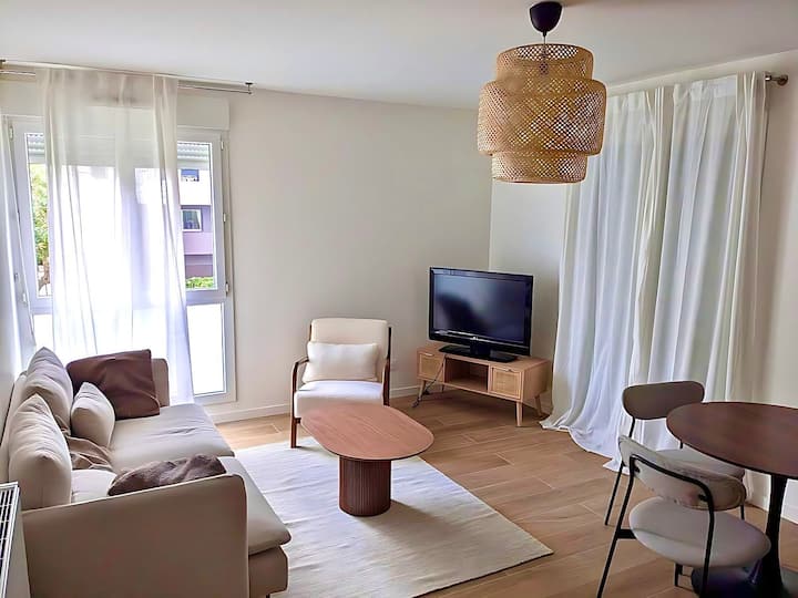 Bel Appartement Proche Métro 14 · Parking - Chevilly-Larue