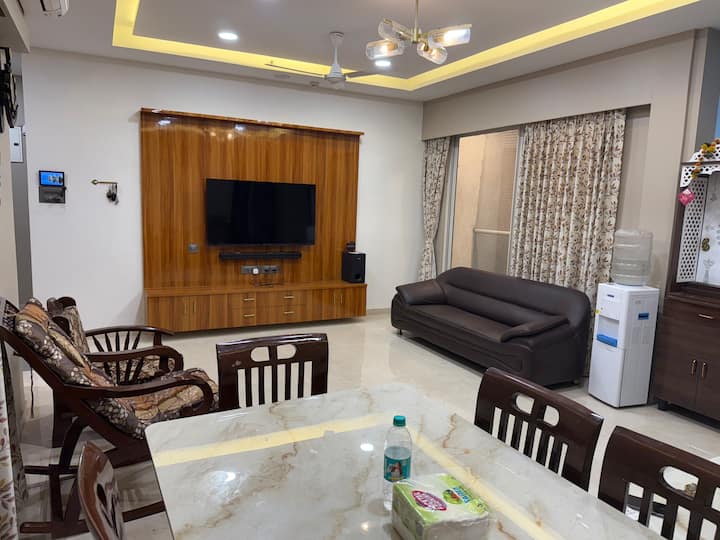 Sadhana And Shrikrishna Gupta Flat 1001 - Thane