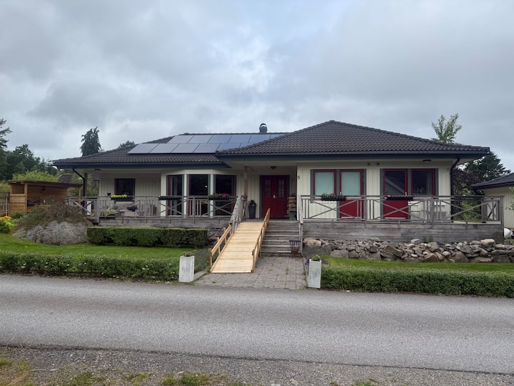 Hus I Kullavik Med Lantlig Känsla - Göteborg