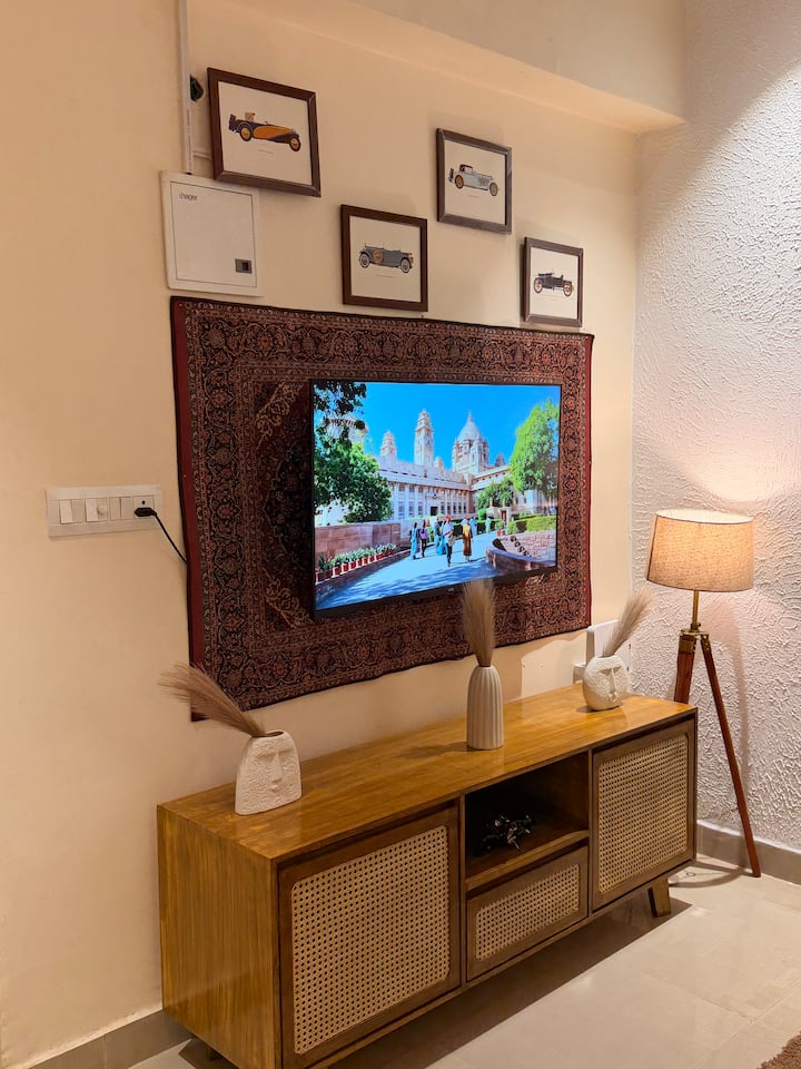 Vintage Villa | Luxurious 1bhk |Serene Stay - Lucknow