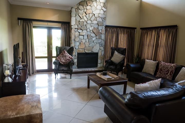 Vaal De Grace - Villa On Fairways - Vredefort