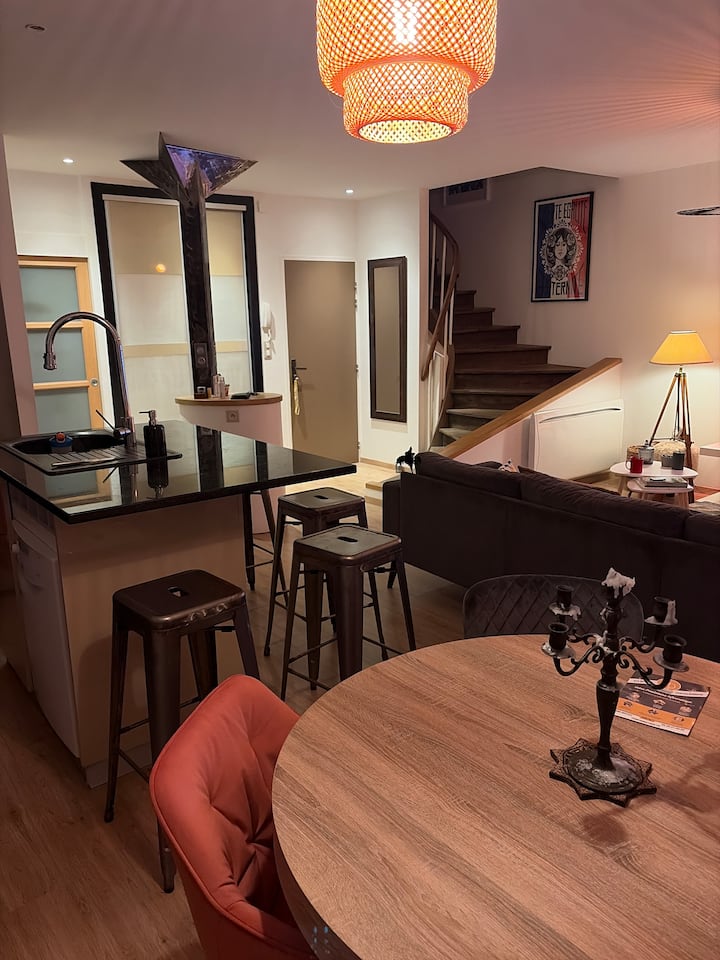 Duplex De Goût De 115m2 Idéalement Situé - Rodez