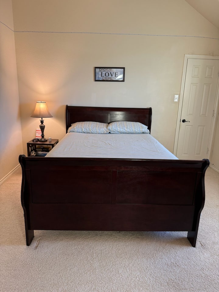 2br With Full Kitchen & 3 Bathrooms - Fort Worth, TX