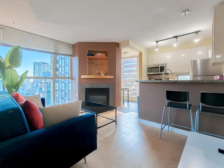 Downtown Hotel Condo Nice View Near Robson St - Vancouver
