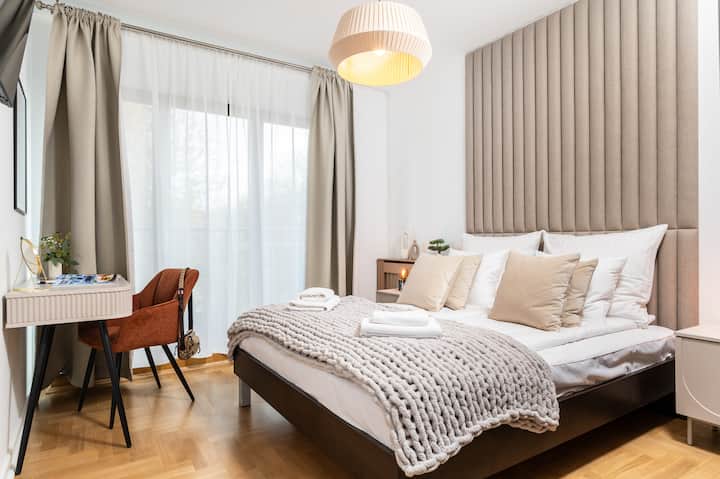 Vistula River And Wawel Castle View Swimming Sauna - Krakova