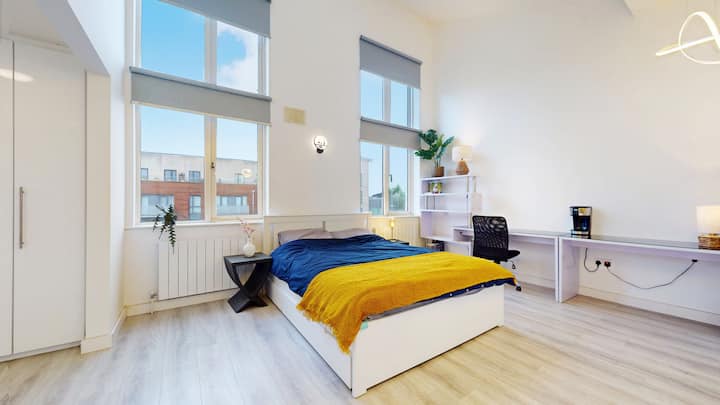 Entire Townhouse With 4 Bedrooms (2 Are Ensuite) - Dublin