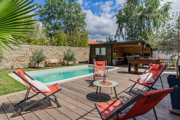 Villa 1950 - Piscine Chauffée & Jacuzzi - Mer - La Rochelle