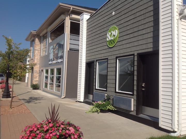 Motel Style Suite In Plumcoulee With Longtermstays - Winkler