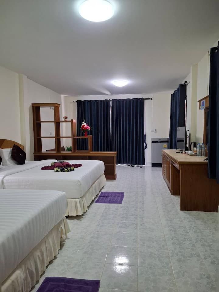 Family Beach Front Villa - Koh Lanta