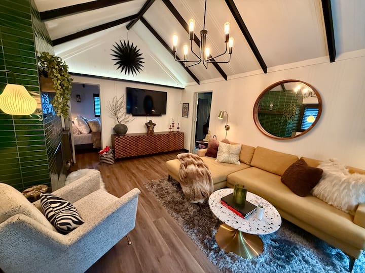 True Love | Hot Tub •Furnished •Wifi •Dog-friendly - Guerneville, CA