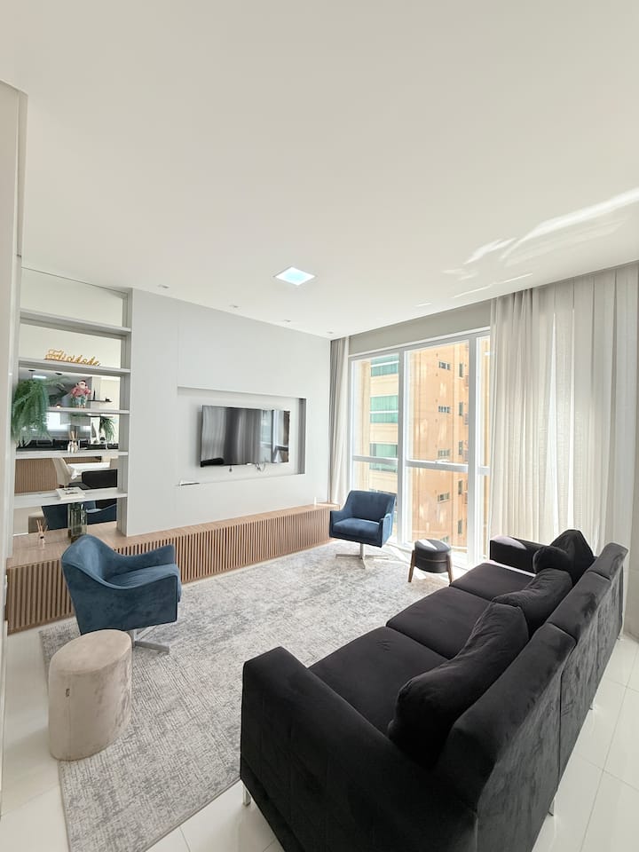 Próx. Praia | 3 Suítes | 2 Vagas De Garagem - Itapema