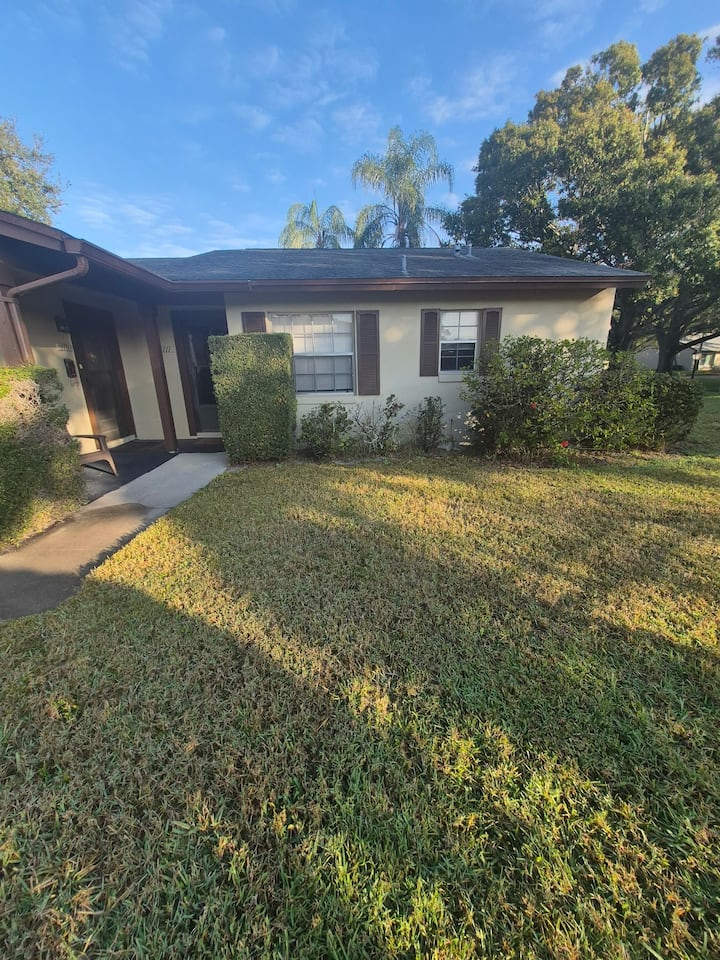 Cozy, Quiet And Private Sunny Get Away. - Largo, FL