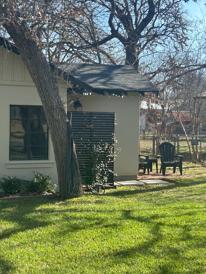 Downtown Boerne Bungalow - Boerne, TX