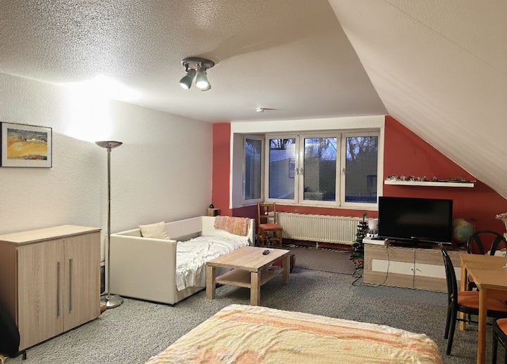 Gemütliche Dachgeschoss-wohnung In Ruhiger Lage - Ahlen