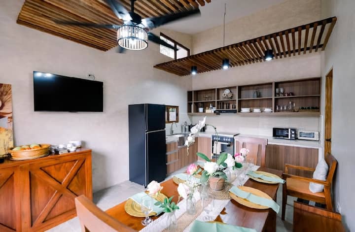 Lilom Sanctuary Tagaytay |Villa For 8 To 14 Guests - Amadeo