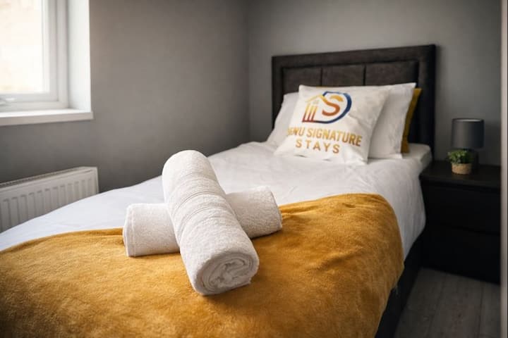 Contractor, Corporate, Leisure & Relocation Home - Bedford