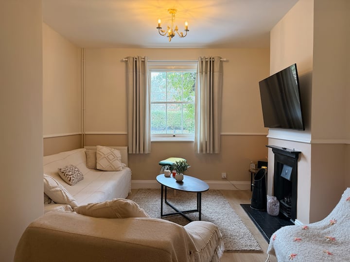 Snug Cottage In The Heart Of The South Downs - West Sussex