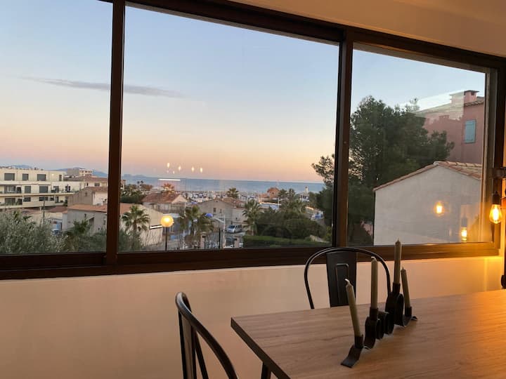 Beau F2 - Vu Mer/port - Emplacement Exceptionnel - Sausset-les-Pins