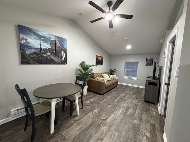 Luxury Apartment And Free Parking. - Wilmington, DE