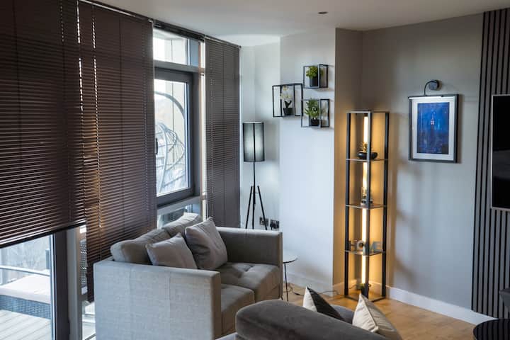 Cozy | Modern | Riverside Maison | 2br - Leeds