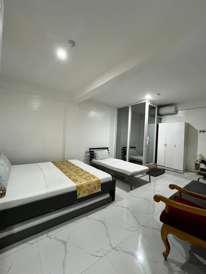 Legends Hotel | 206 | King Family Suite - Lemery