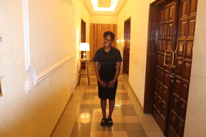 Maple Leaf Korean Hotel - Deluxe Double Bedroom - Accra