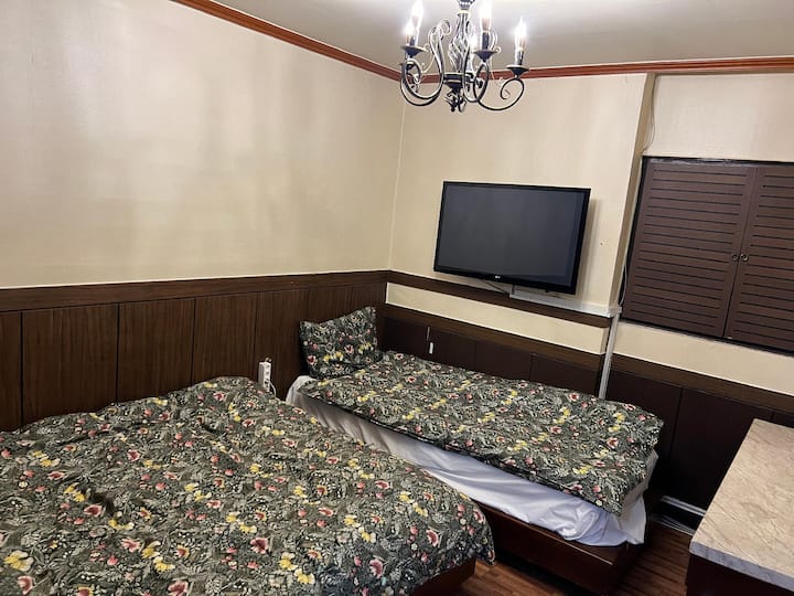 Brown 203 Standard Triple Room - Seoul