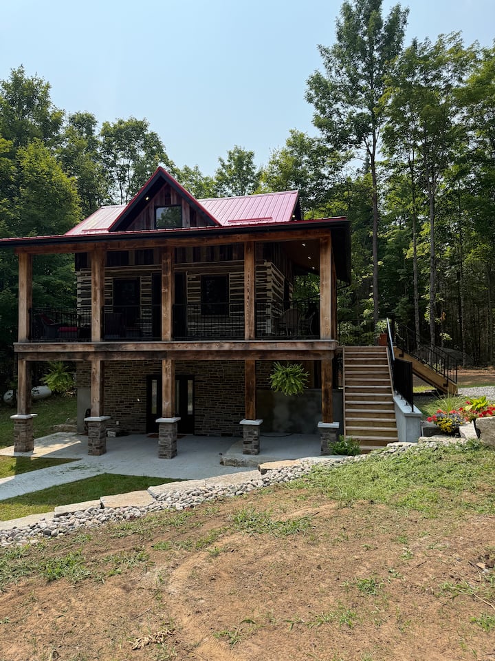 Forest Cabin Getaway - Ontario