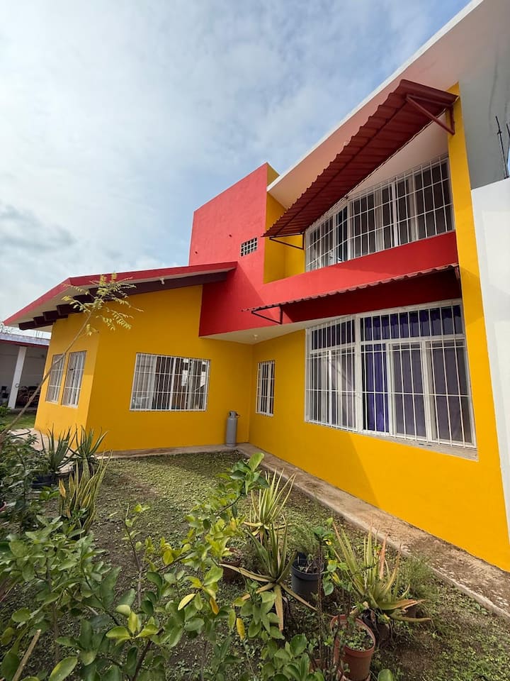 Casa Moderna Con Patio Grande Ideal Para Familias - Tapachula