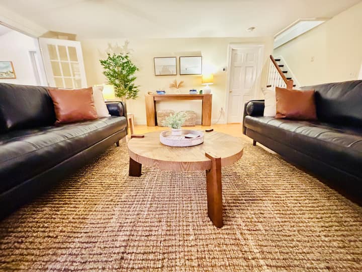 Coastal Retreat, Close To Beaches And Trails - Eastham, MA