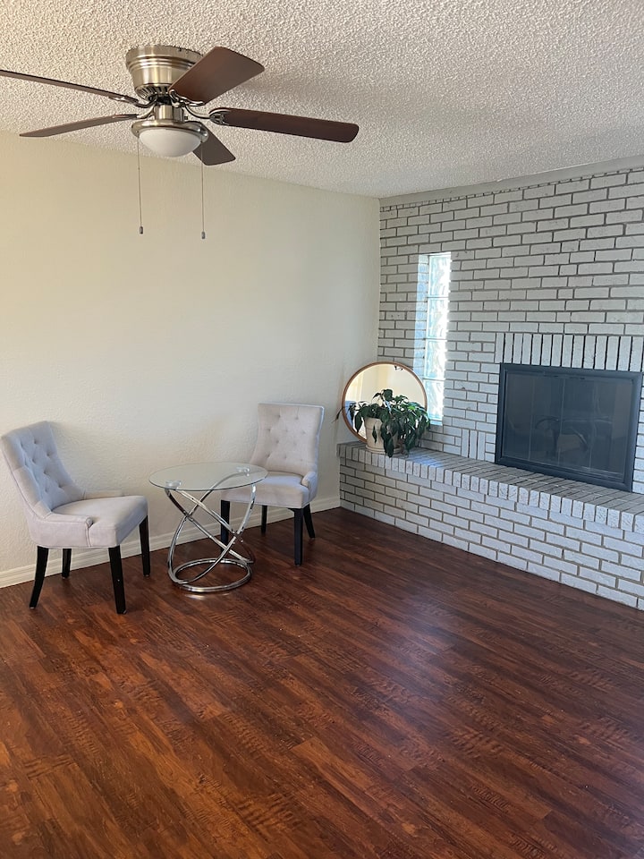 Bungalow In The Heart Of Saint Petersburg - St. Petersburg, FL