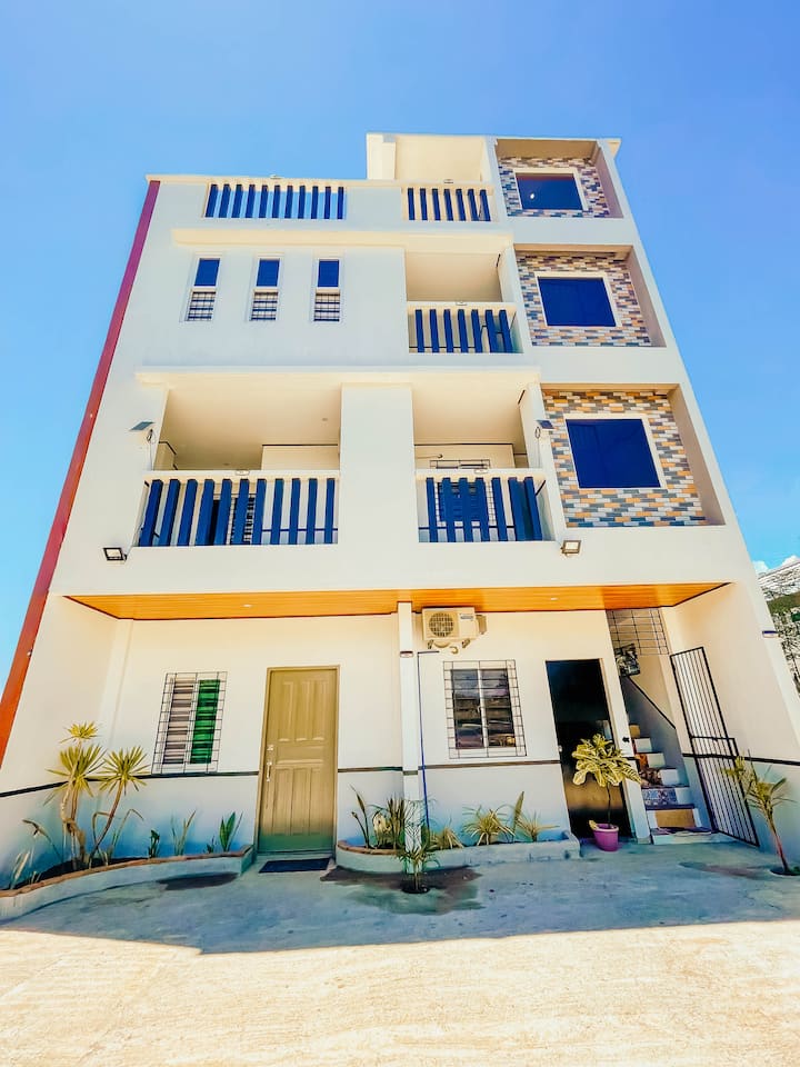 Trinest: Cozy 3 Story Triplex - Third Floor - Daraga