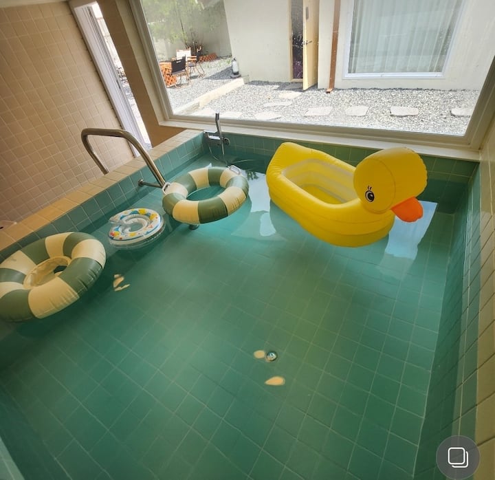 [초원포레]이성당옆 수영장 풀빌라, 바베큐 - 군산시