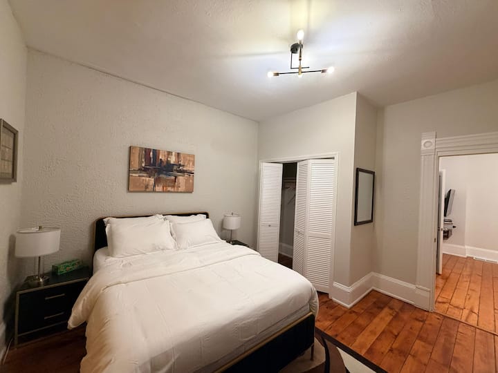 Eko Stays | Holton Downtown Home Away From Home. - Milwaukee, WI