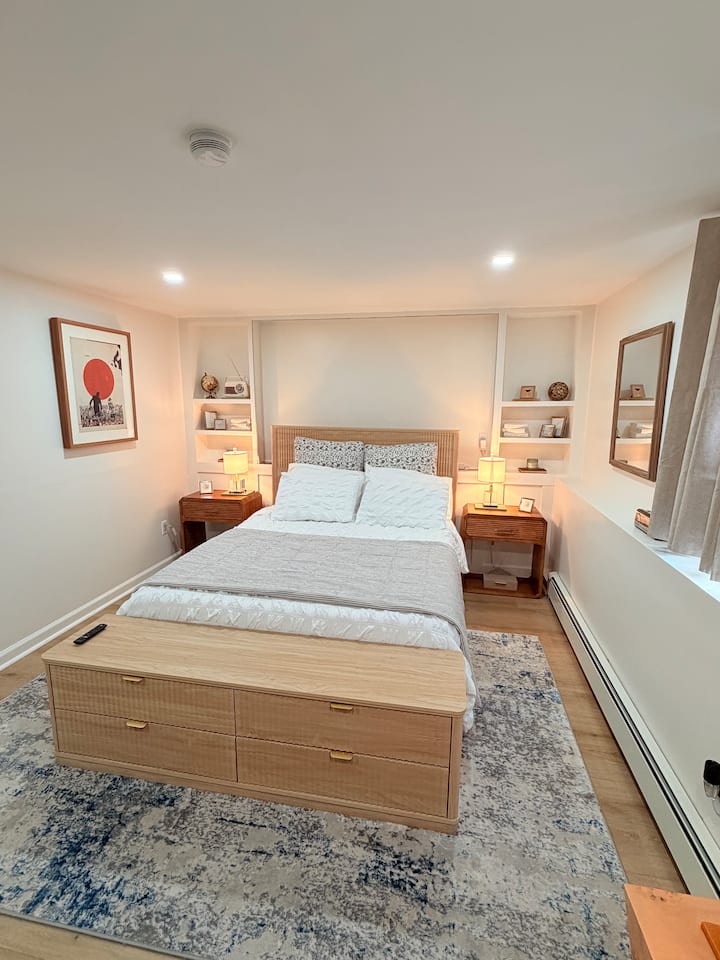 Private Huntington Suite| Near Village + Hospital - Northport, NY