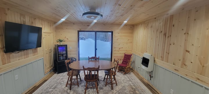 Four-season U.p. Home W/ Heated Breezeway - Bond Falls, Bruce Crossing