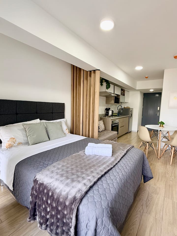 Loft Elegante | Céntrico | Equipado | Con Balcón - Lima