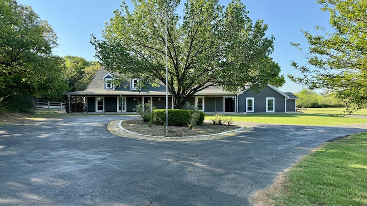 Farmstay W/ Animals, Pool, Hot Tub & 3+ Acres - Denton, TX