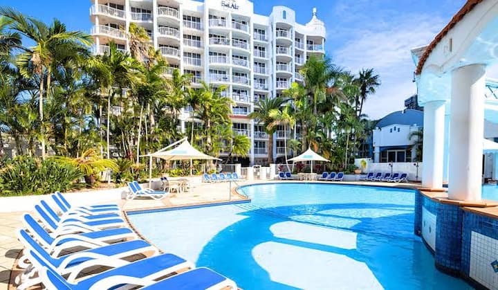 Broadbeach Getaway - Walk To Beach - Broadbeach