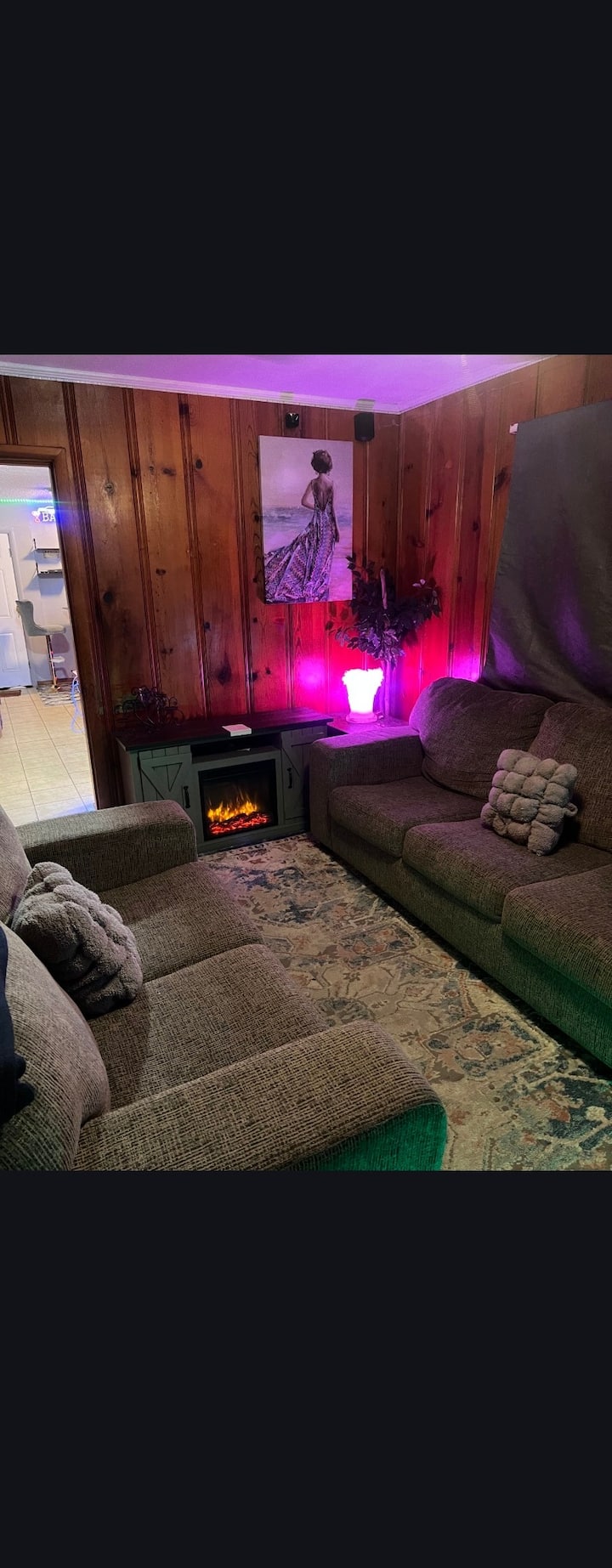 Couples Retreat Family Home - Little Rock