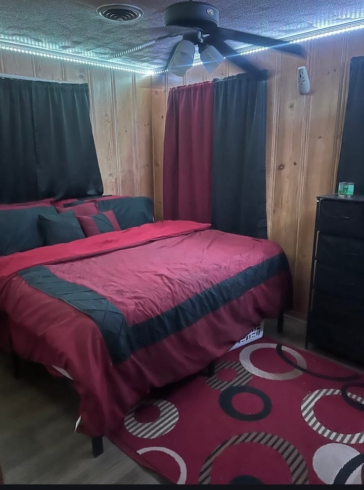 Couples Retreat Family Home - Little Rock, AR