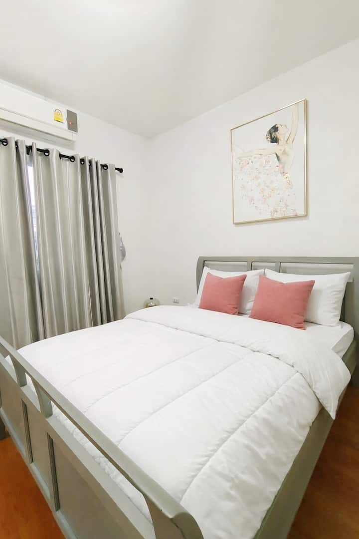 บ้านหลังมุม ใกล้ห้างเซ็นทรัลเวสต์เกตเพียง 5 นาที - Bang Yai